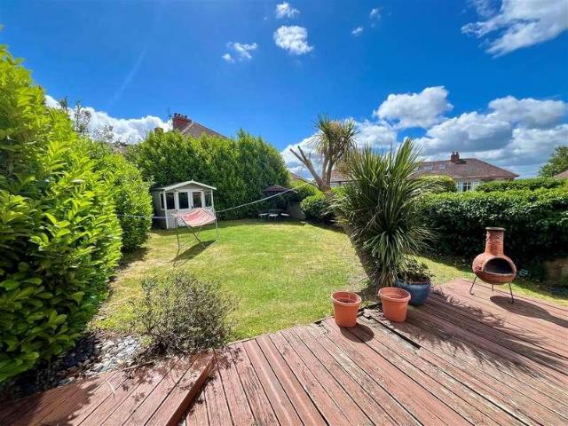 5 bed house for sale