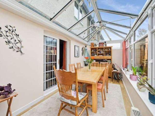 5 bed house for sale