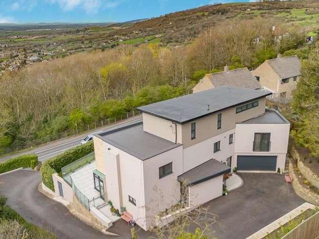 5 bed house for sale