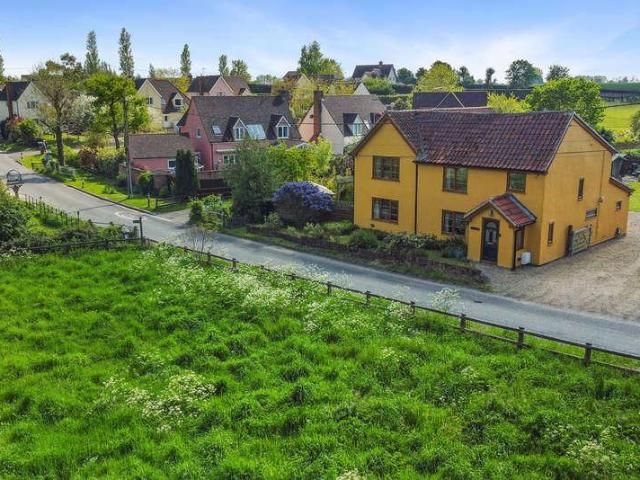 5 bed house for sale