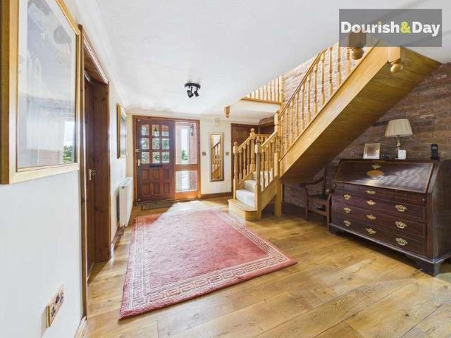 5 bed house for sale