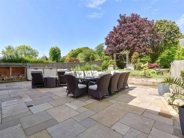 5 bed house for sale