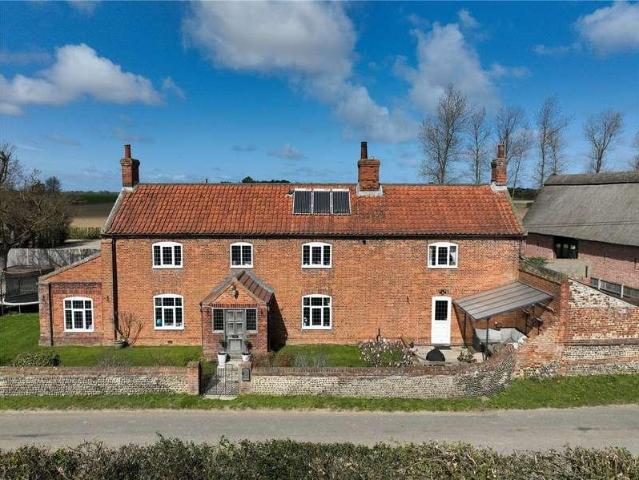 5 bed house for sale