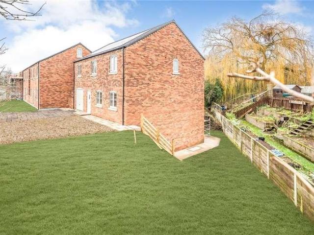 5 bed house for sale
