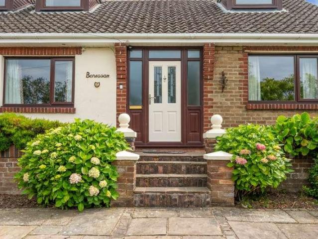 5 bed house for sale