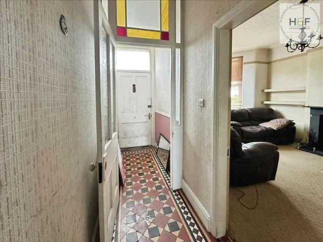 5 bed house for sale