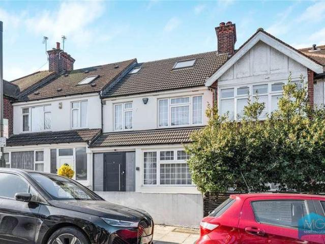 5 bed house for sale