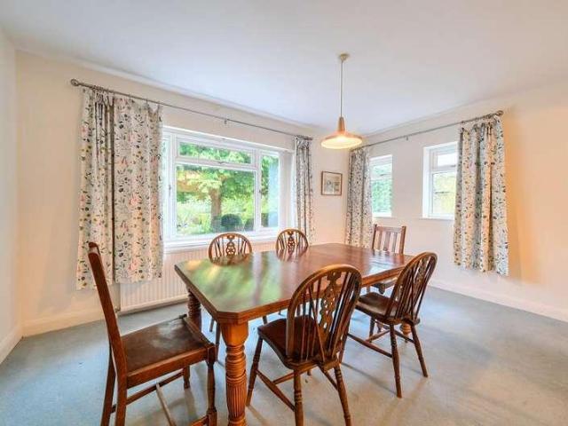 5 bed house for sale
