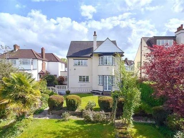 5 bed house for sale