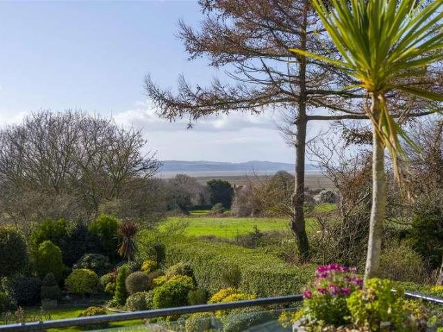 5 bed house for sale