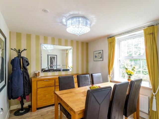 5 bed house for sale