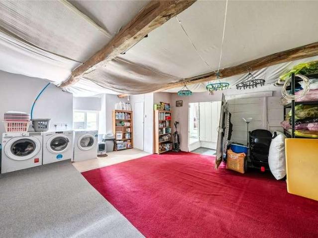 5 bed house for sale