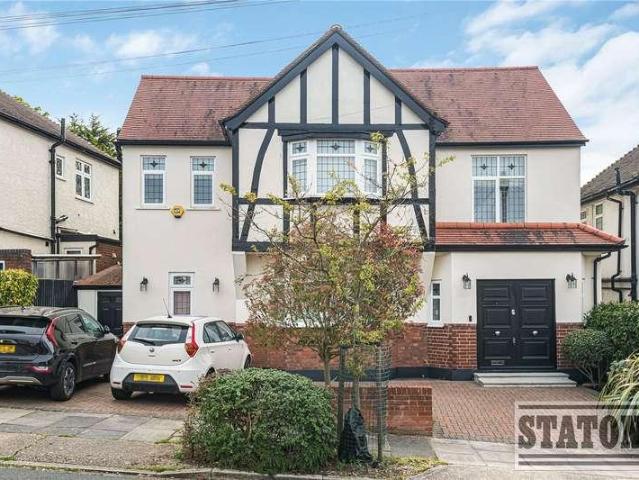 5 bed house for sale