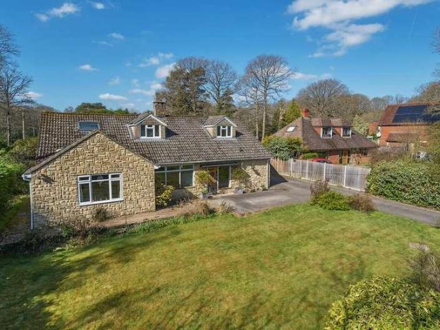 5 bed house for sale