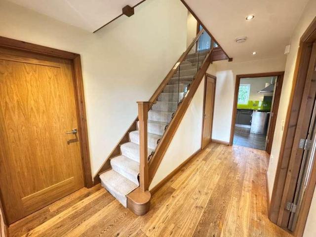 5 bed house for sale