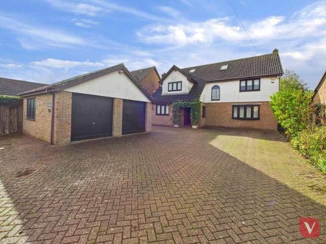5 bed house for sale