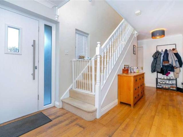 5 bed house for sale
