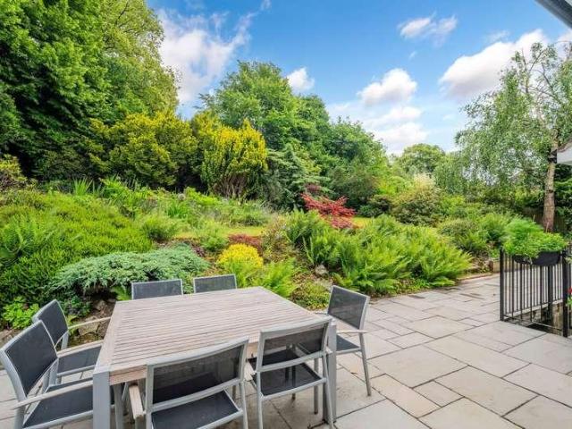 5 bed house for sale