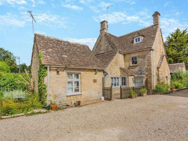 5 bed house for sale