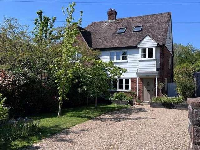 5 bed house for sale