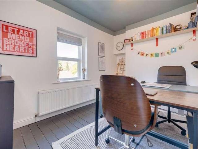 5 bed house for sale