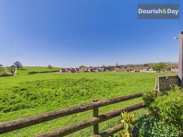 5 bed house for sale