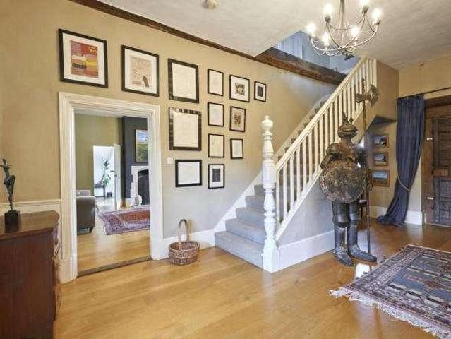 5 bed house for sale