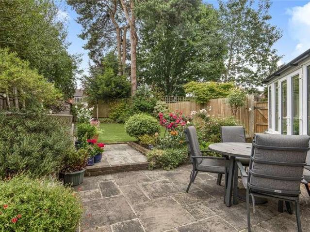 5 bed house for sale