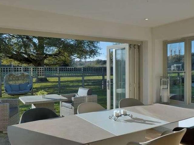 5 bed house for sale