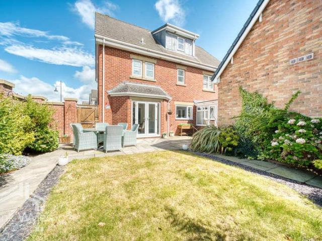 5 bed house for sale