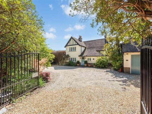 5 bed house for sale