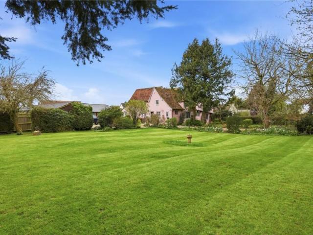 5 bed house for sale