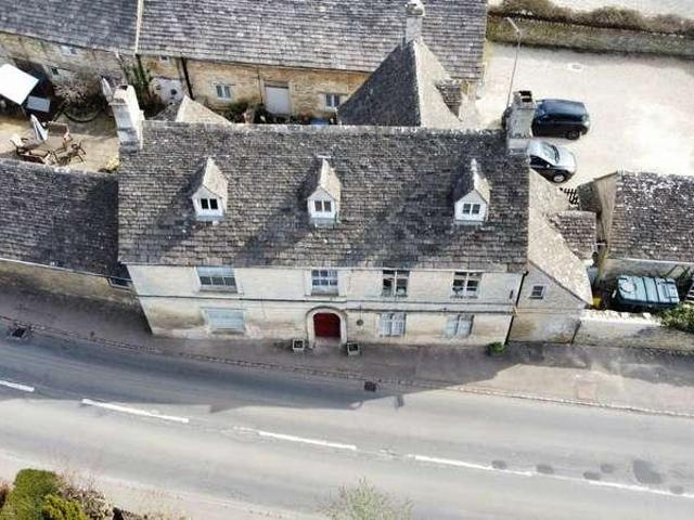 5 bed house for sale