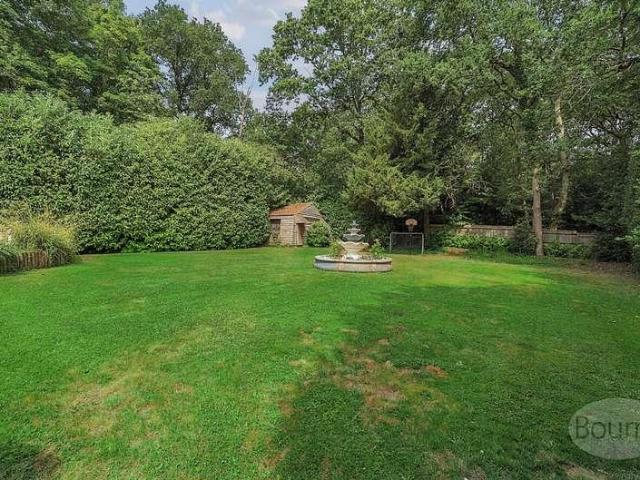 5 bed house for sale