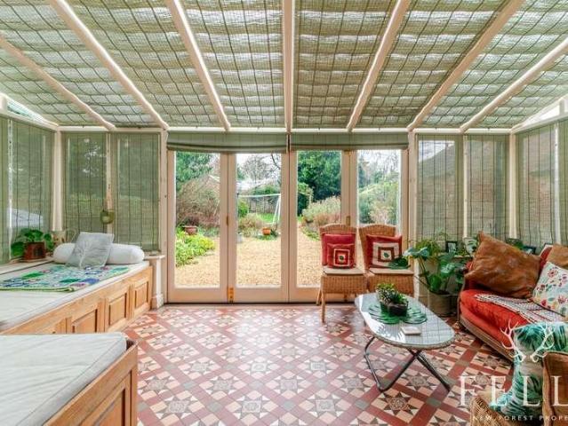 5 bed house for sale