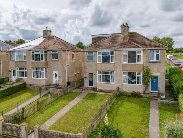5 bed house for sale