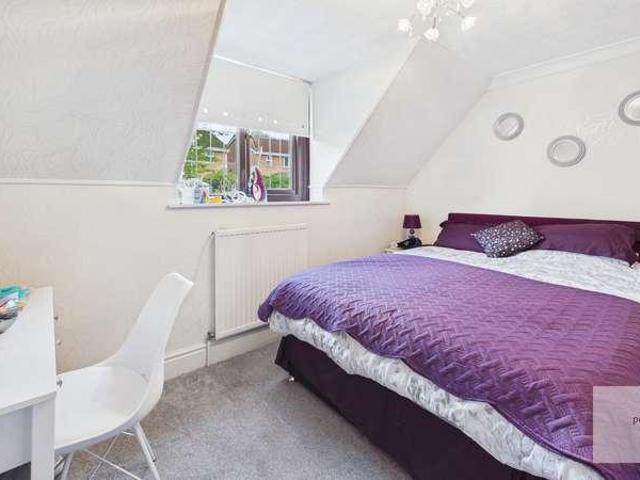 5 bed house for sale