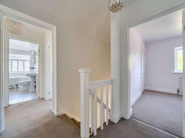 5 bed house for sale