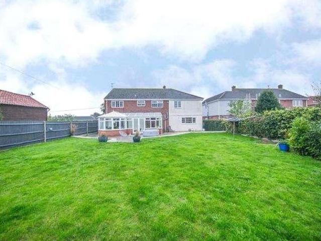 5 bed house for sale
