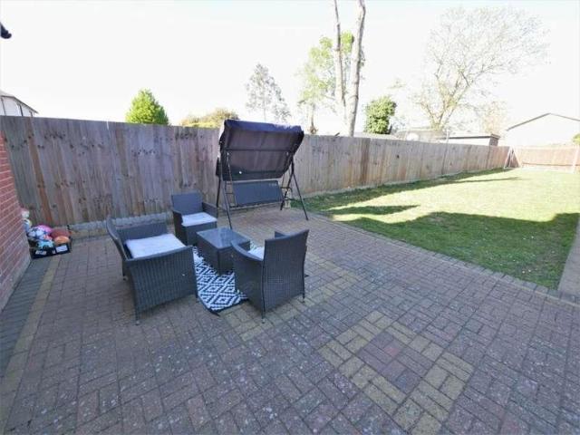 5 bed house for sale