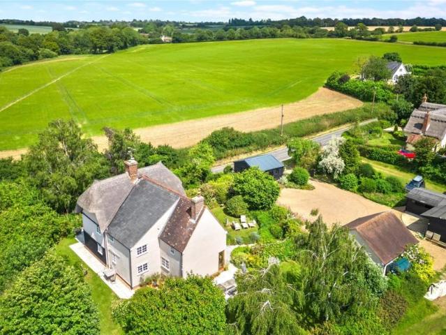 5 bed house for sale
