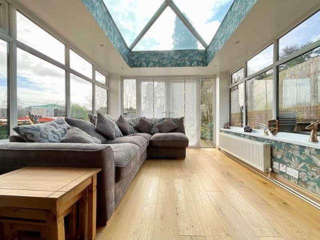 5 bed house for sale