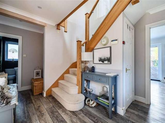 5 bed house for sale