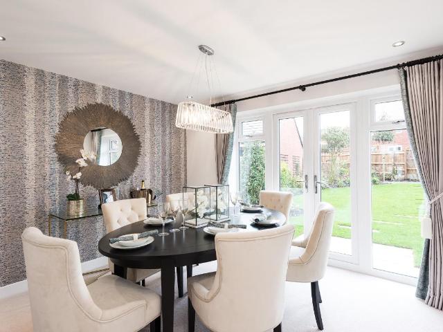 5 bed house for sale