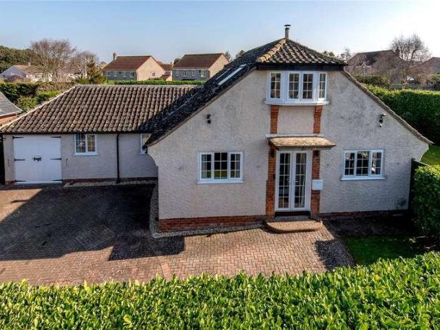 5 bed house for sale