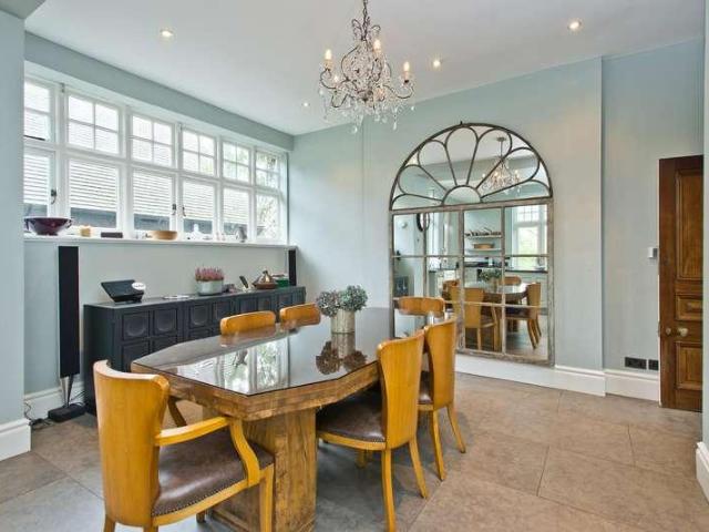 5 bed house for sale