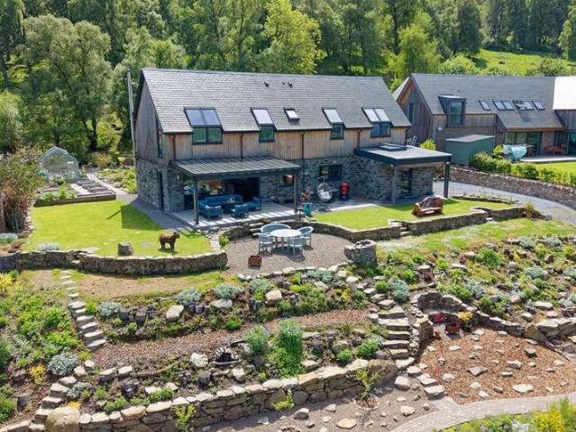 5 bed house for sale