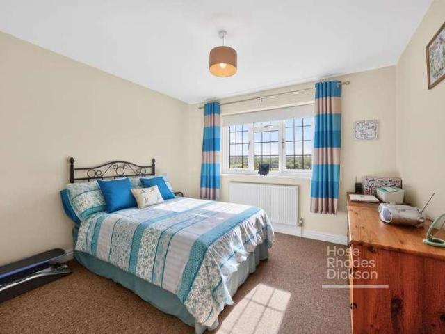 5 bed house for sale