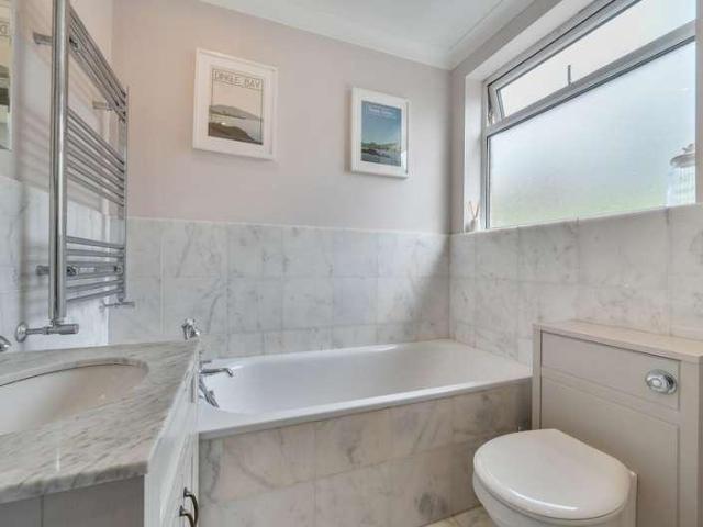 5 bed house for sale