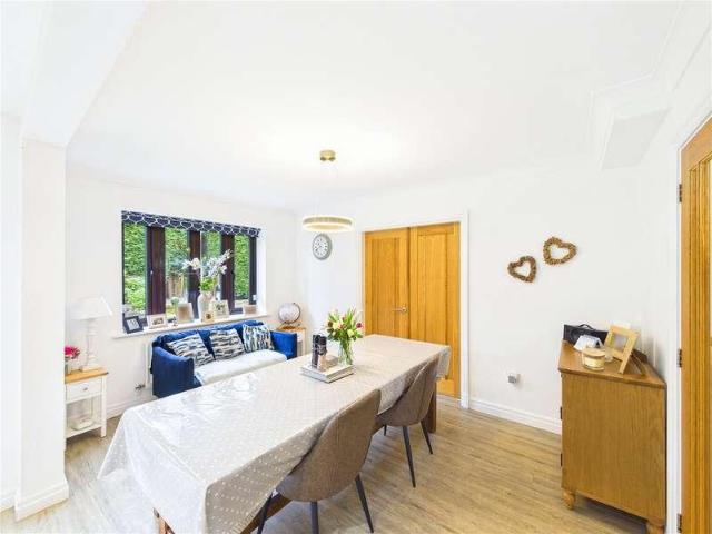 5 bed house for sale